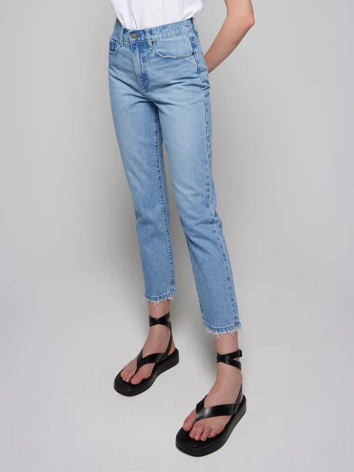 Hutton Jean | Captive – TOGAH